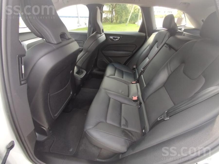 Balts Volvo XC60 2022 Rīga, ar dzinēja tilpumu 2.00 L un nobraukumu 145 tūkst. km par 25800 €, foto 10 vietnē AUTOMOTO.COM.LV