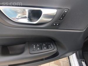 Balts Volvo XC60 2022 Rīga, ar dzinēja tilpumu 2.00 L un nobraukumu 145 tūkst. km par 25800 €, foto 12 vietnē AUTOMOTO.COM.LV