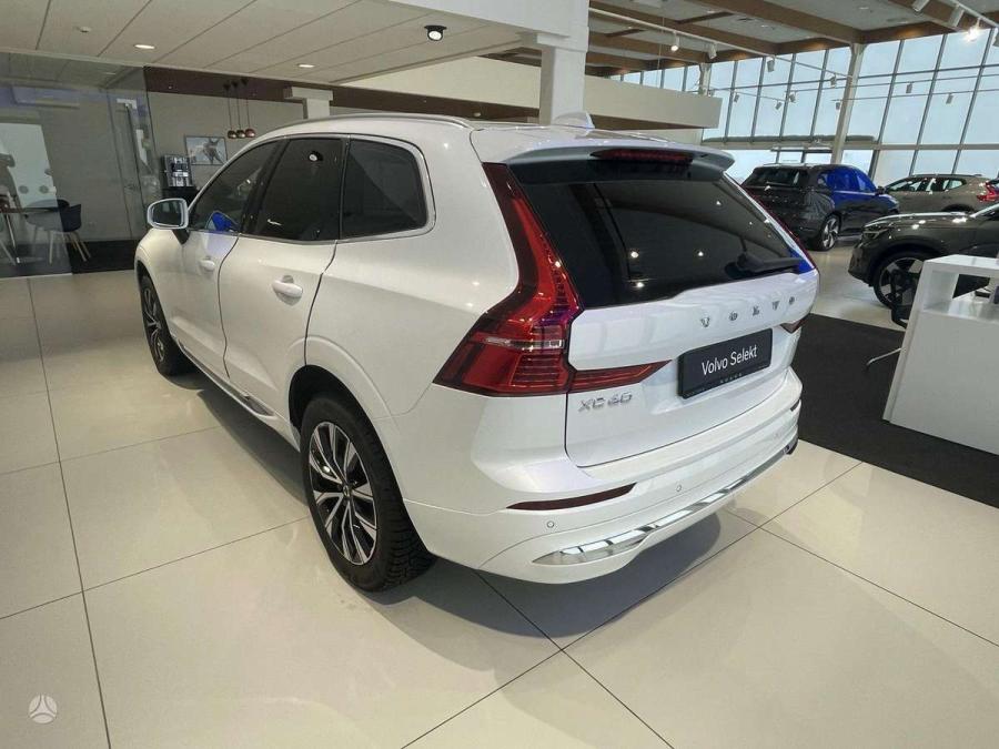 White Volvo XC60 2023 in Klaipeda, with an engine capacity of 1.97 L and mileage of 28 thousand km for 41600 €, photo 3 on AUTOMOTO.COM.LV
