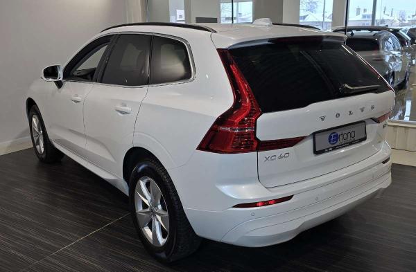 White Volvo XC60 2023 in Siauliai, with an engine capacity of 1.97 L and mileage of 26 thousand km for 31700 €, photo 4 on AUTOMOTO.COM.LV