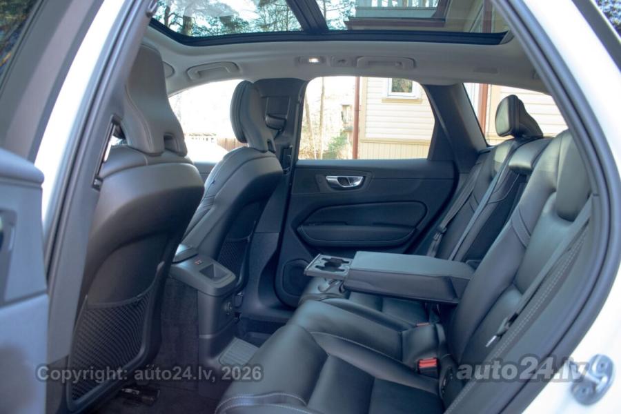 Balts Volvo XC60 2023 Tallina, ar dzinēja tilpumu 2.00 L un nobraukumu 61 tūkst. km par 54900 €, foto 13 vietnē AUTOMOTO.COM.LV