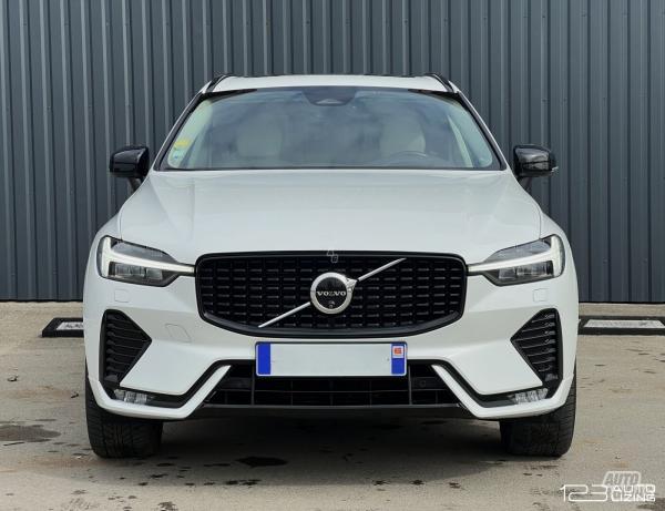 White Volvo XC60 2023 in Taurage, with an engine capacity of 2.00 L and mileage of 174 thousand km for 29999 €, photo 5 on AUTOMOTO.COM.LV