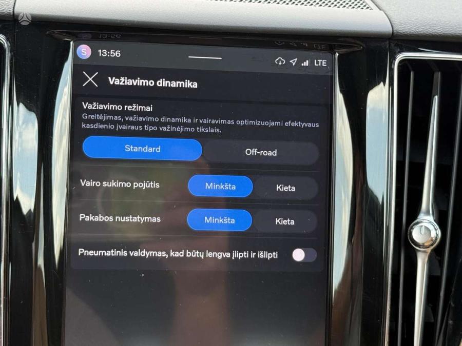 Белый Вольво ХС60 2023 в Вильнюс, объемом двигателя 1.97 л и пробегом 187 тыс. км за 29999 €, фото 42 на AUTOMOTO.COM.LV