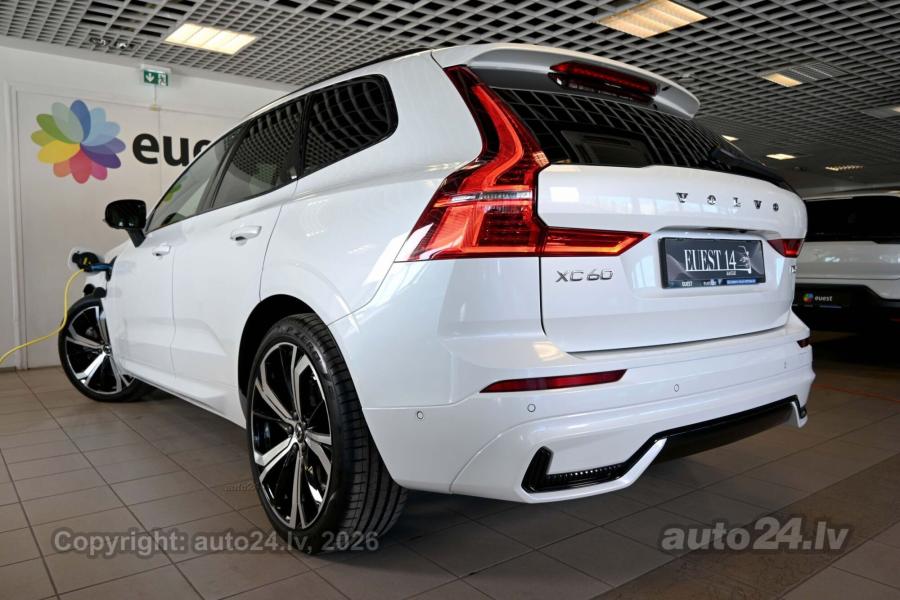 Balts Volvo XC60 2025 Tallina, ar dzinēja tilpumu 2.00 L un nobraukumu 20 tūkst. km par 61880 €, foto 4 vietnē AUTOMOTO.COM.LV