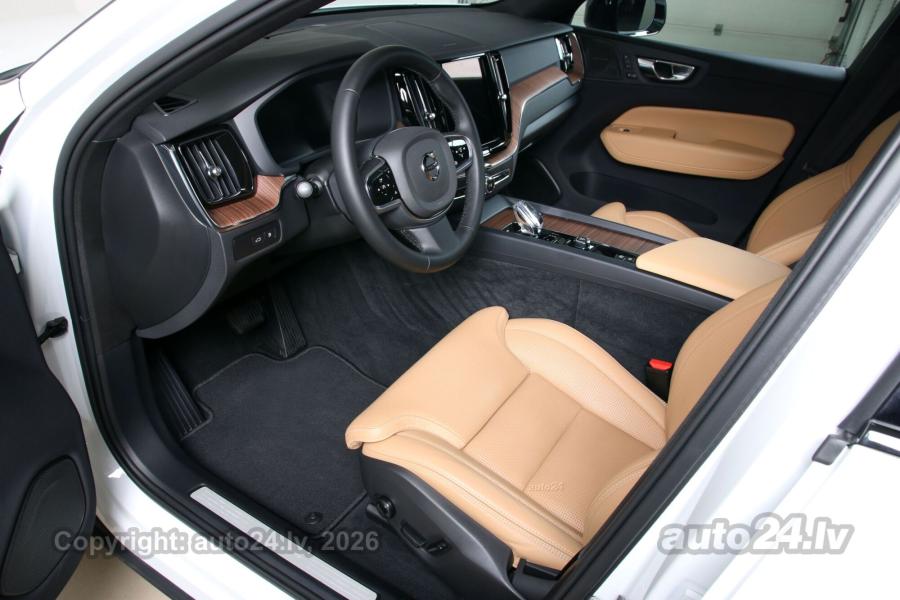 Balts Volvo XC60 2025 Pērnava, ar dzinēja tilpumu 2.00 L un nobraukumu 16 tūkst. km par 54990 €, foto 8 vietnē AUTOMOTO.COM.LV