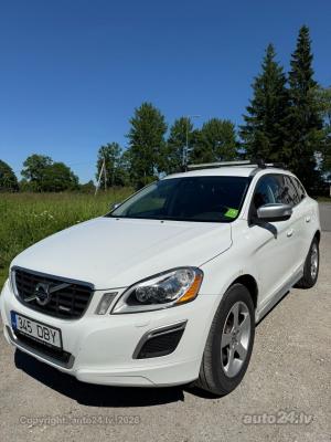 Balts Volvo XC60 2012 Tallina, ar dzinēja tilpumu 2.40 L un nobraukumu 297 tūkst. km par 8500 €, foto  vietnē AUTOMOTO.COM.LV