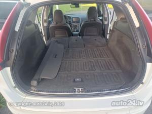 Balts Volvo XC60 2013 Tallina, ar dzinēja tilpumu 2.40 L un nobraukumu 322 tūkst. km par 9000 €, foto 17 vietnē AUTOMOTO.COM.LV