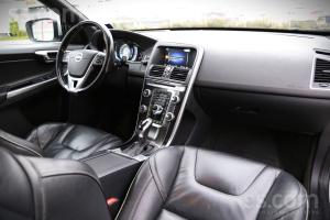 Balts Volvo XC60 2014 Rīga, ar dzinēja tilpumu 2.40 L un nobraukumu 240 tūkst. km par 13500 €, foto 17 vietnē AUTOMOTO.COM.LV