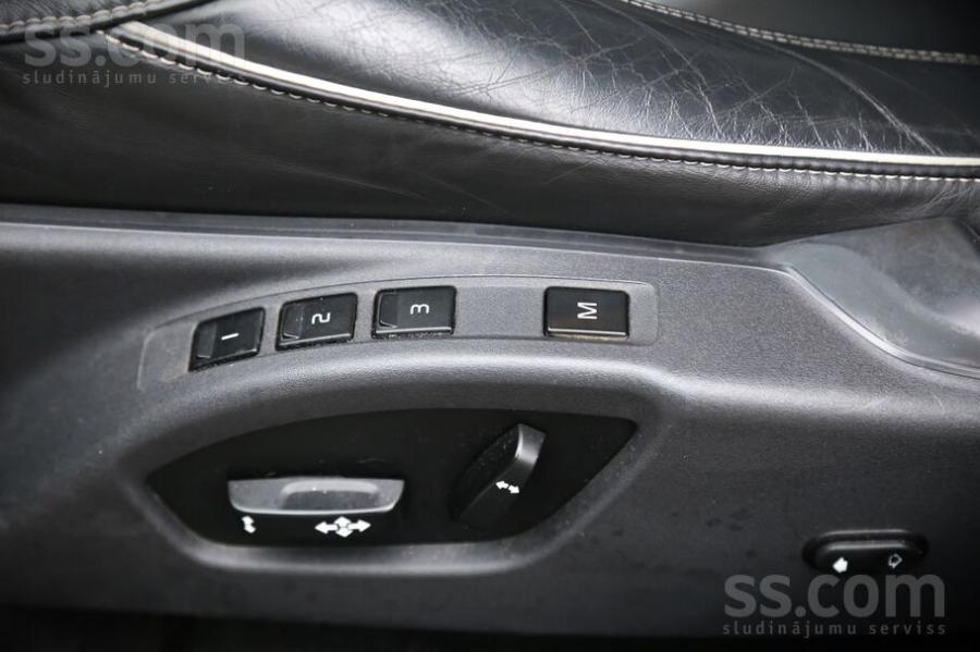 Balts Volvo XC60 2014 Rīga, ar dzinēja tilpumu 2.40 L un nobraukumu 240 tūkst. km par 13500 €, foto 21 vietnē AUTOMOTO.COM.LV