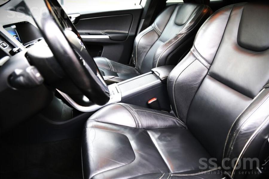 Balts Volvo XC60 2014 Rīga, ar dzinēja tilpumu 2.40 L un nobraukumu 240 tūkst. km par 13500 €, foto 23 vietnē AUTOMOTO.COM.LV