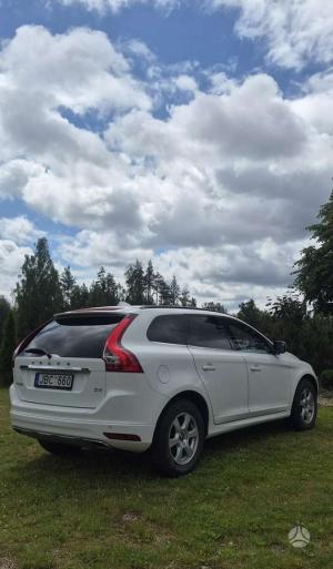 Balts Volvo XC60 2015 Varėna, ar dzinēja tilpumu 1.97 L un nobraukumu 142 tūkst. km par 14700 €, foto 4 vietnē AUTOMOTO.COM.LV