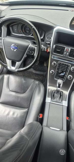 Balts Volvo XC60 2015 Varėna, ar dzinēja tilpumu 1.97 L un nobraukumu 142 tūkst. km par 14700 €, foto 12 vietnē AUTOMOTO.COM.LV