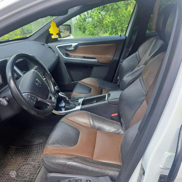 Balts Volvo XC60 2016 Kuršėnai, ar dzinēja tilpumu 2.00 L un nobraukumu 265 tūkst. km par 11000 €, foto 9 vietnē AUTOMOTO.COM.LV