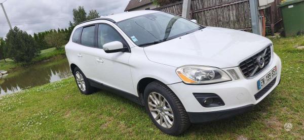 Balts Volvo XC60 2010 Utena, ar dzinēja tilpumu 2.40 L un nobraukumu 278 tūkst. km par 5999 €, foto 1 vietnē AUTOMOTO.COM.LV