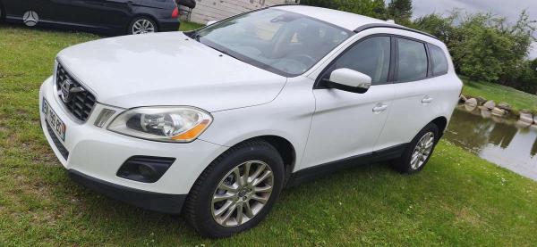 Balts Volvo XC60 2010 Utena, ar dzinēja tilpumu 2.40 L un nobraukumu 278 tūkst. km par 5999 €, foto 3 vietnē AUTOMOTO.COM.LV