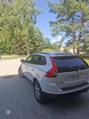 White Volvo XC60 2010 in Prienai, with an engine capacity of 3.20 L and mileage of 170 thousand km for 5800 €, photo 5 on AUTOMOTO.COM.LV