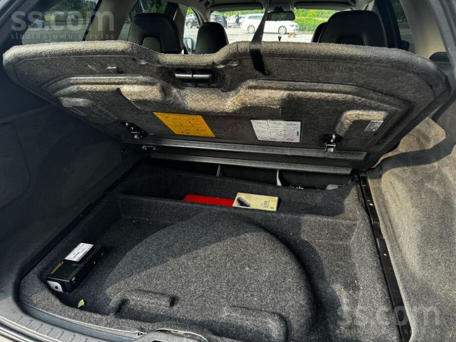 Balts Volvo XC60 2010 Jelgava, ar dzinēja tilpumu 2.00 L un nobraukumu 413 tūkst. km par 6800 €, foto 13 vietnē AUTOMOTO.COM.LV
