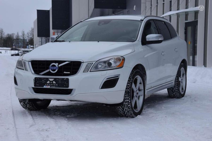 White Volvo XC60 2011 in Vilnius, with an engine capacity of 1.97 L and mileage of 229 thousand km for 9850 €, photo 5 on AUTOMOTO.COM.LV