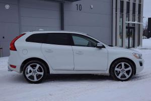 White Volvo XC60 2011 in Vilnius, with an engine capacity of 1.97 L and mileage of 229 thousand km for 9850 €, photo 9 on AUTOMOTO.COM.LV