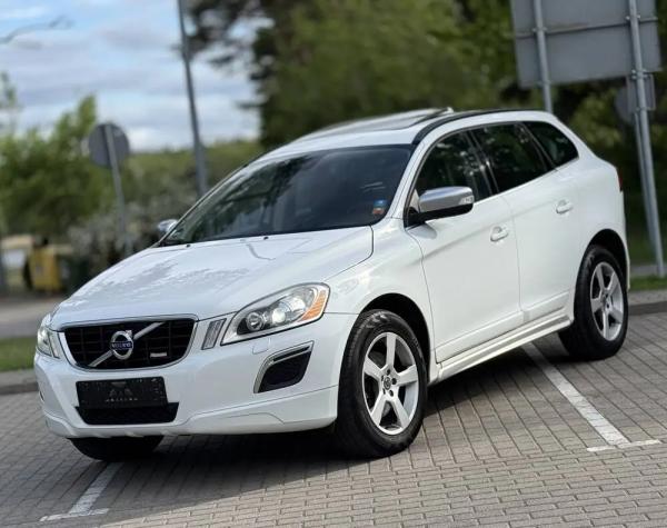 Balts Volvo XC60 2012 Jūrmala, ar dzinēja tilpumu 2.40 L un nobraukumu 275 tūkst. km par 8950 €, foto 1 vietnē AUTOMOTO.COM.LV