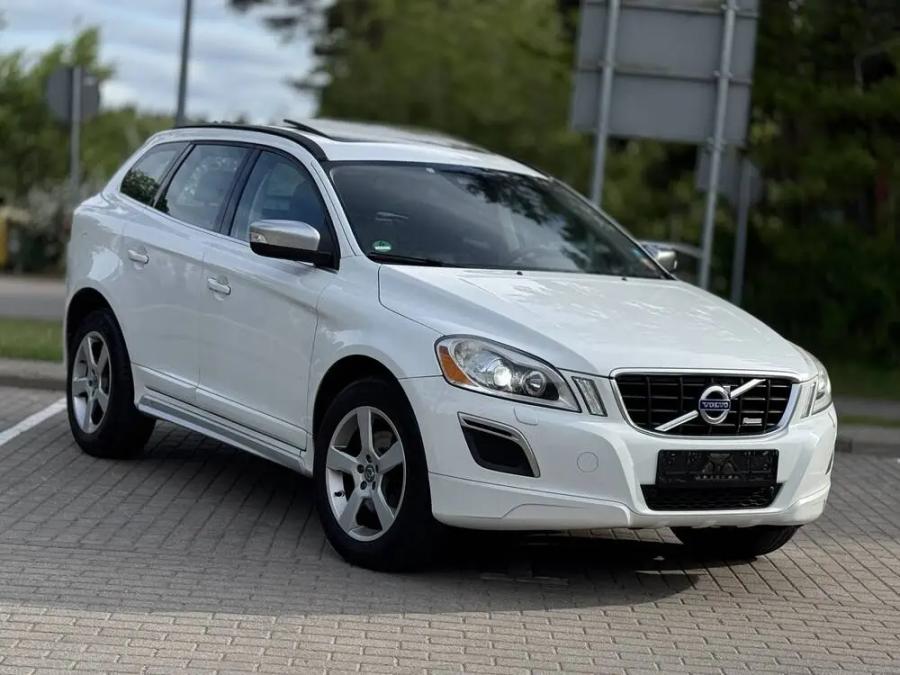 Balts Volvo XC60 2012 Jūrmala, ar dzinēja tilpumu 2.40 L un nobraukumu 275 tūkst. km par 8950 €, foto 4 vietnē AUTOMOTO.COM.LV