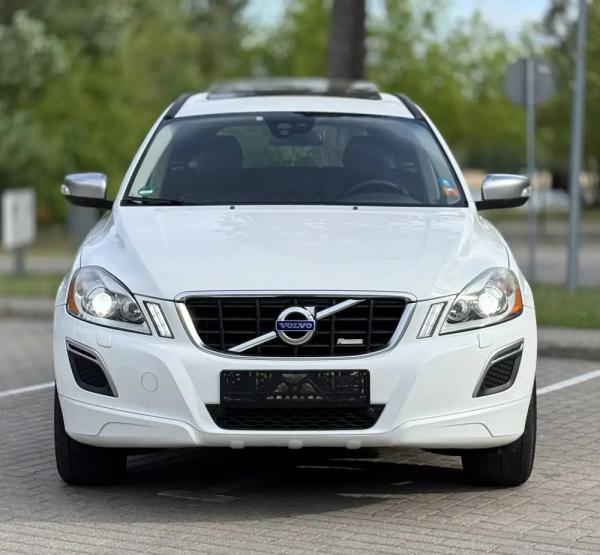 Balts Volvo XC60 2012 Jūrmala, ar dzinēja tilpumu 2.40 L un nobraukumu 275 tūkst. km par 8950 €, foto 5 vietnē AUTOMOTO.COM.LV