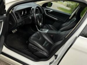 Balts Volvo XC60 2012 Jūrmala, ar dzinēja tilpumu 2.40 L un nobraukumu 275 tūkst. km par 8950 €, foto 13 vietnē AUTOMOTO.COM.LV