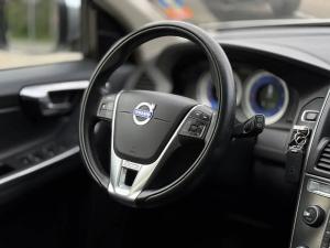 Balts Volvo XC60 2012 Jūrmala, ar dzinēja tilpumu 2.40 L un nobraukumu 275 tūkst. km par 8950 €, foto 17 vietnē AUTOMOTO.COM.LV