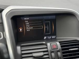 Balts Volvo XC60 2012 Jūrmala, ar dzinēja tilpumu 2.40 L un nobraukumu 275 tūkst. km par 8950 €, foto 20 vietnē AUTOMOTO.COM.LV