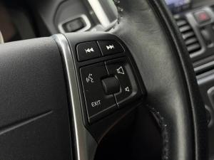 Balts Volvo XC60 2012 Jūrmala, ar dzinēja tilpumu 2.40 L un nobraukumu 275 tūkst. km par 8950 €, foto 26 vietnē AUTOMOTO.COM.LV