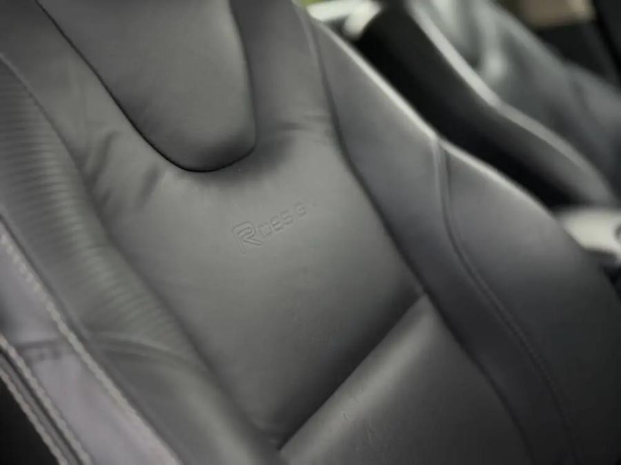 Balts Volvo XC60 2012 Jūrmala, ar dzinēja tilpumu 2.40 L un nobraukumu 275 tūkst. km par 8950 €, foto 29 vietnē AUTOMOTO.COM.LV