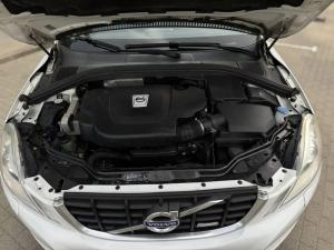 Balts Volvo XC60 2012 Jūrmala, ar dzinēja tilpumu 2.40 L un nobraukumu 275 tūkst. km par 8950 €, foto 32 vietnē AUTOMOTO.COM.LV