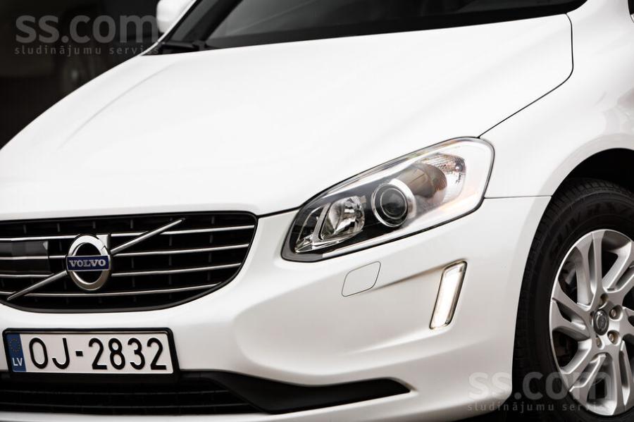 Balts Volvo XC60 2013 Jelgava, ar dzinēja tilpumu 2.40 L un nobraukumu 0 tūkst. km par 14690 €, foto 4 vietnē AUTOMOTO.COM.LV