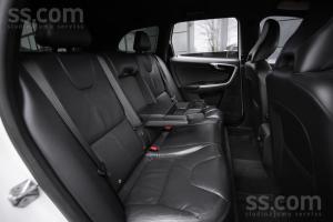 Balts Volvo XC60 2013 Jelgava, ar dzinēja tilpumu 2.40 L un nobraukumu 0 tūkst. km par 14690 €, foto 16 vietnē AUTOMOTO.COM.LV