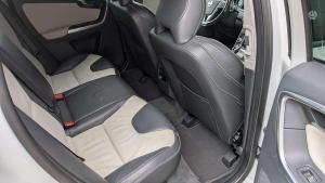 White Volvo XC60 2014 in Panevezys, with an engine capacity of 2.00 L and mileage of 242 thousand km for 9350 €, photo 15 on AUTOMOTO.COM.LV