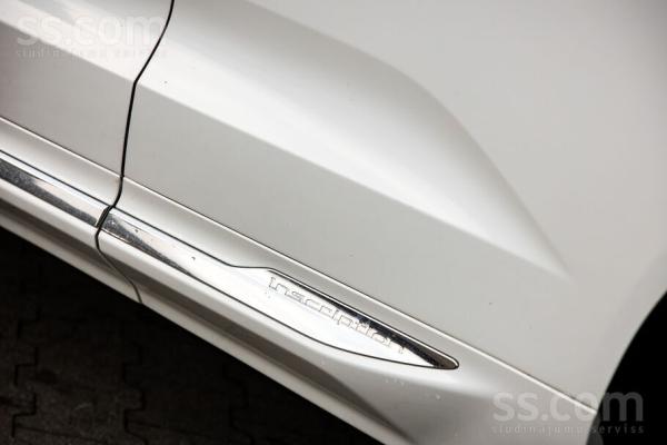 White Volvo XC60 2020 in Jelgava, with an engine capacity of 2.00 L and mileage of 0 thousand km for 34790 €, photo 9 on AUTOMOTO.COM.LV