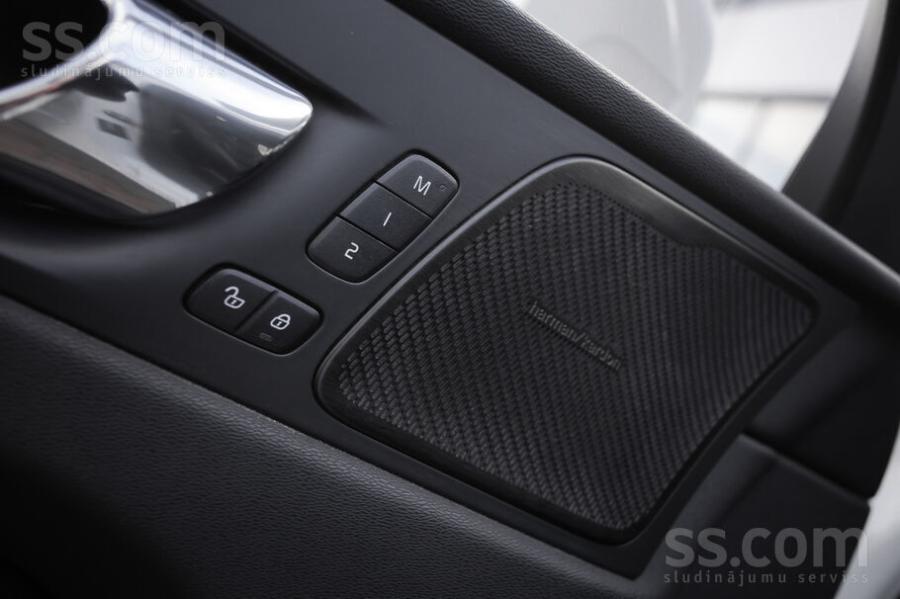 Balts Volvo XC60 2020 Jelgava, ar dzinēja tilpumu 2.00 L un nobraukumu 0 tūkst. km par 34790 €, foto 20 vietnē AUTOMOTO.COM.LV