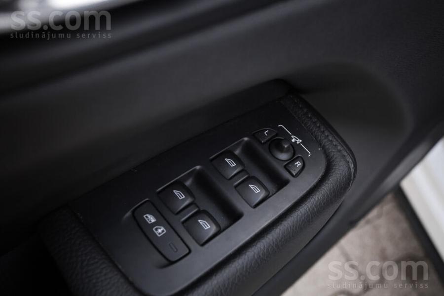 Balts Volvo XC60 2020 Jelgava, ar dzinēja tilpumu 2.00 L un nobraukumu 0 tūkst. km par 34790 €, foto 21 vietnē AUTOMOTO.COM.LV