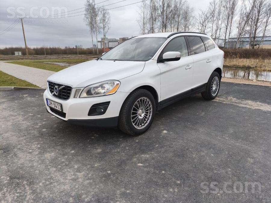 White Volvo XC60 2010 in Dobele, with an engine capacity of 2.40 L and mileage of 390 thousand km for 5800 €, photo 1 on AUTOMOTO.COM.LV