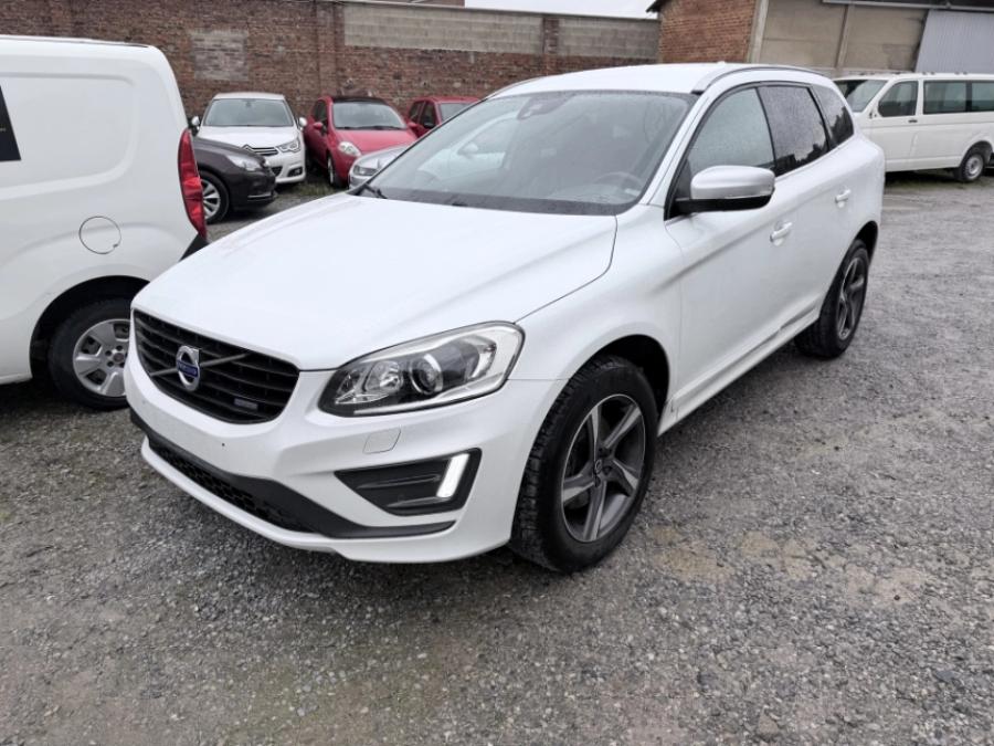 White Volvo XC60 2014 in Riga, with an engine capacity of 2.00 L and mileage of 195 thousand km for 13995 €, photo 4 on AUTOMOTO.COM.LV