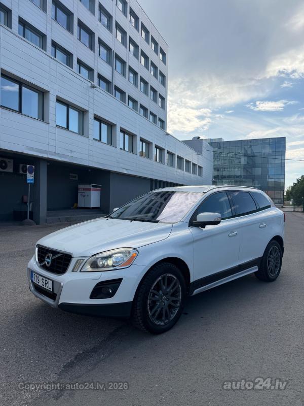 Balts Volvo XC60 2009 Tallina, ar dzinēja tilpumu 2.40 L un nobraukumu 295 tūkst. km par 6999 €, foto 3 vietnē AUTOMOTO.COM.LV