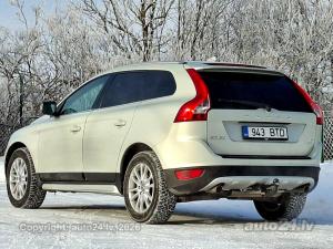 White Volvo XC60 2010 in Tartu, with an engine capacity of 2.40 L and mileage of 268 thousand km for 9990 €, photo 4 on AUTOMOTO.COM.LV