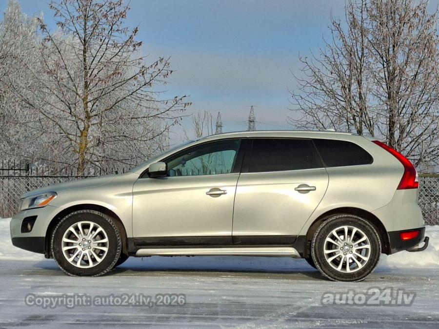 White Volvo XC60 2010 in Tartu, with an engine capacity of 2.40 L and mileage of 268 thousand km for 9990 €, photo 10 on AUTOMOTO.COM.LV