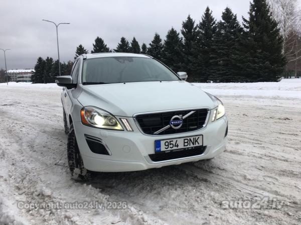 White Volvo XC60 2012 in Kardla, with an engine capacity of 2.40 L and mileage of 440 thousand km for 7400 €, photo 4 on AUTOMOTO.COM.LV