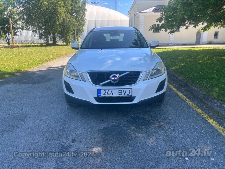 Balts Volvo XC60 2012 Tallina, ar dzinēja tilpumu 2.00 L un nobraukumu 328 tūkst. km par 10000 €, foto 11 vietnē AUTOMOTO.COM.LV