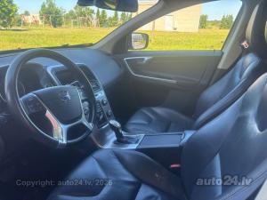 Balts Volvo XC60 2012 Tallina, ar dzinēja tilpumu 2.00 L un nobraukumu 328 tūkst. km par 10000 €, foto 19 vietnē AUTOMOTO.COM.LV