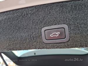 White Volvo XC60 2012 in Tartu, with an engine capacity of 2.00 L and mileage of 276 thousand km for 10390 €, photo 22 on AUTOMOTO.COM.LV