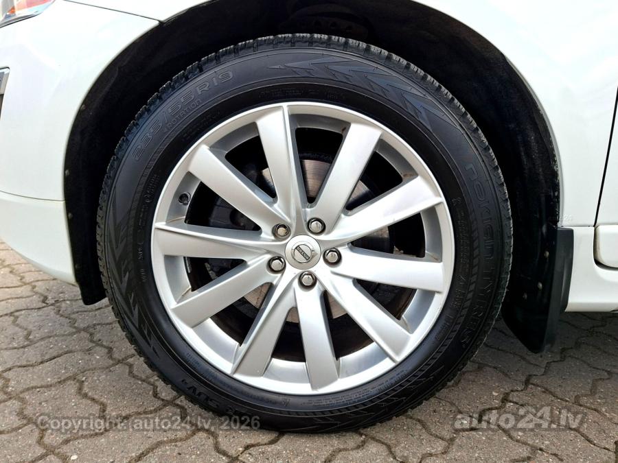 White Volvo XC60 2012 in Tartu, with an engine capacity of 2.00 L and mileage of 276 thousand km for 10390 €, photo 23 on AUTOMOTO.COM.LV