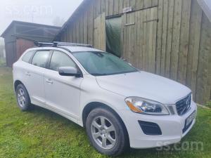 Balts Volvo XC60 2012 Cēsis, ar dzinēja tilpumu 2.00 L un nobraukumu 307 tūkst. km par 6000 €, foto  vietnē AUTOMOTO.COM.LV