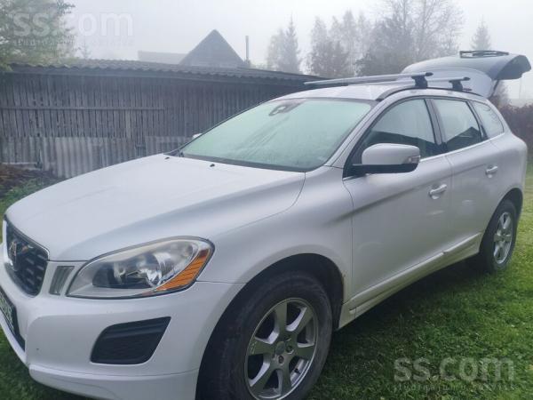 Вольво ХС60 2012 в Цесис на AUTOMOTO.COM.LV Белый Вольво ХС60 2012 в Цесис, объемом двигателя 2.00 л и пробегом 307 тыс. км за 6000 €, фото 3 на AUTOMOTO.COM.LV